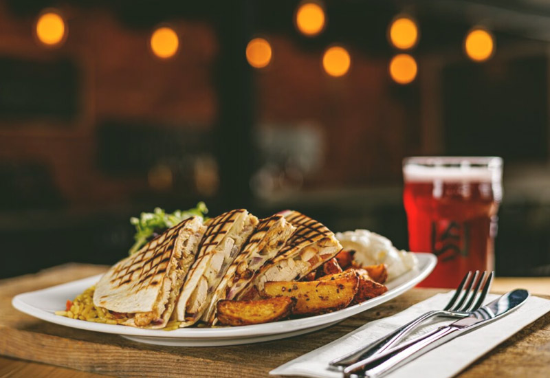 Microbrasserie Wick Station - Boire et manger à Victo